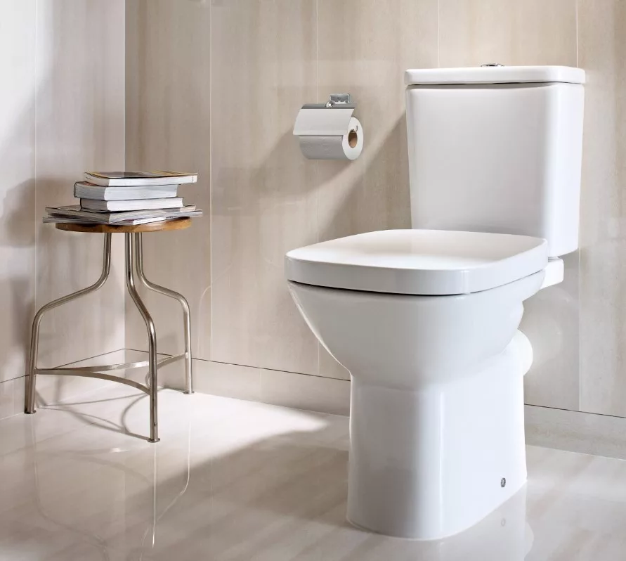 Roca Debba Square álló monoblokk WC csésze hátsó kifolyású,